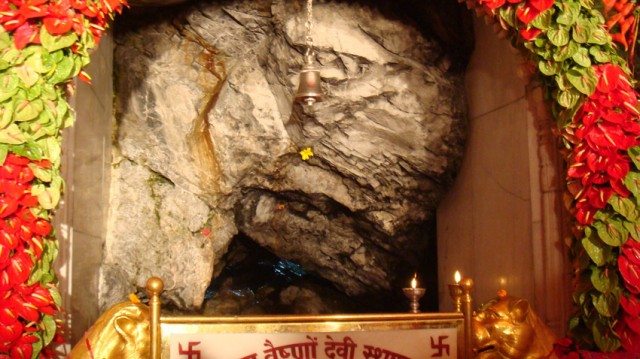 VAISHNO DEVI - Bhawan Darshan and BhaironathTemple - Ghumakkar - Inspiring travel experiences.