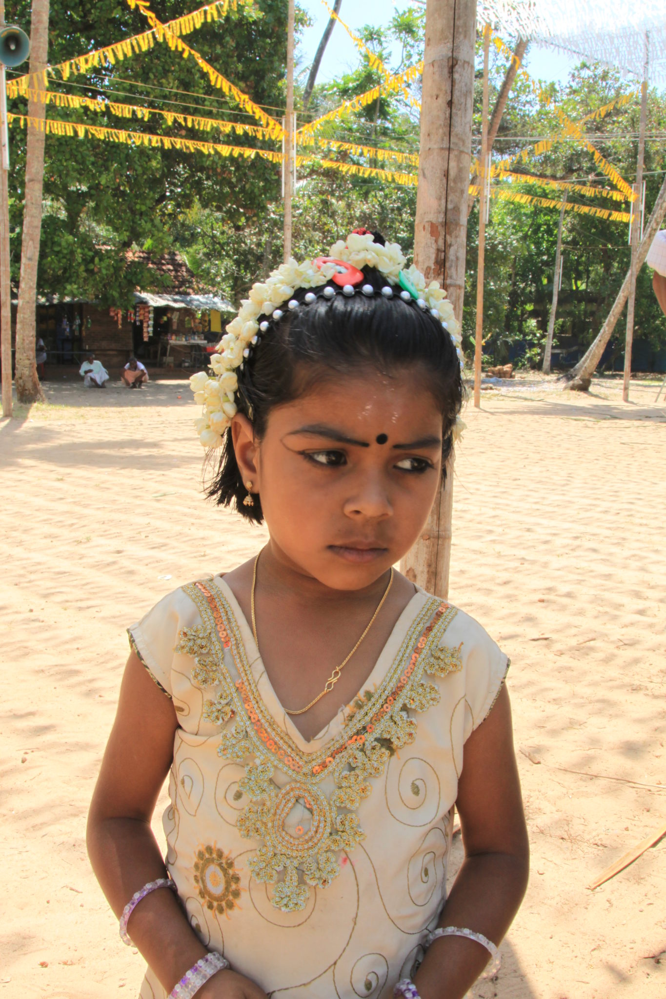 Beautiful Local Girl - Ghumakkar - Inspiring travel experiences.