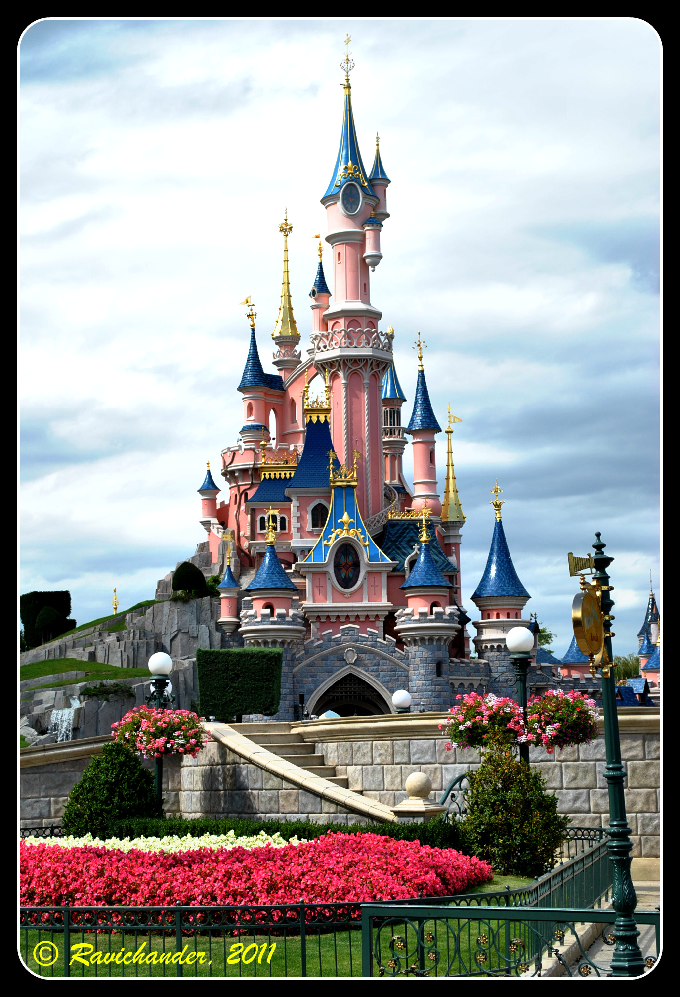 Disney_Castle - Ghumakkar - Inspiring travel experiences.