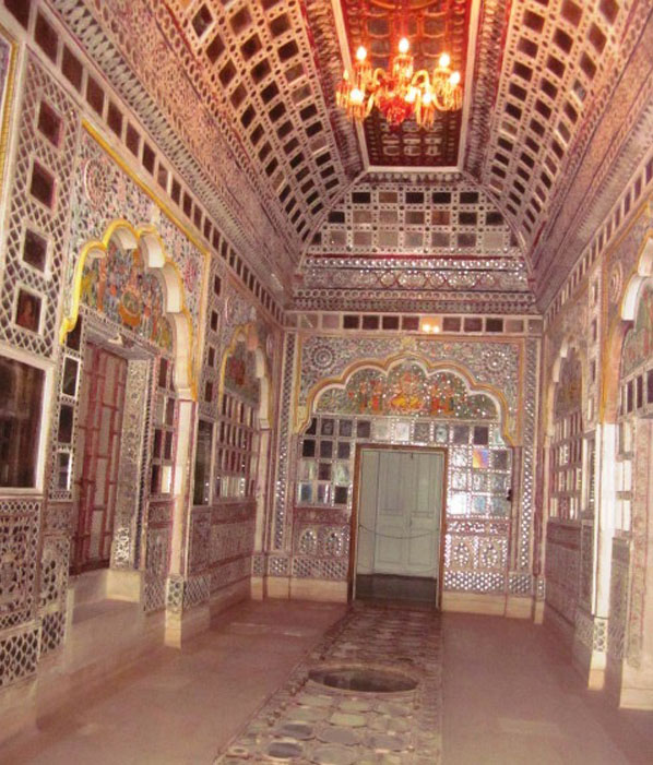 Sheesh Mahal - Ghumakkar - Inspiring travel experiences.