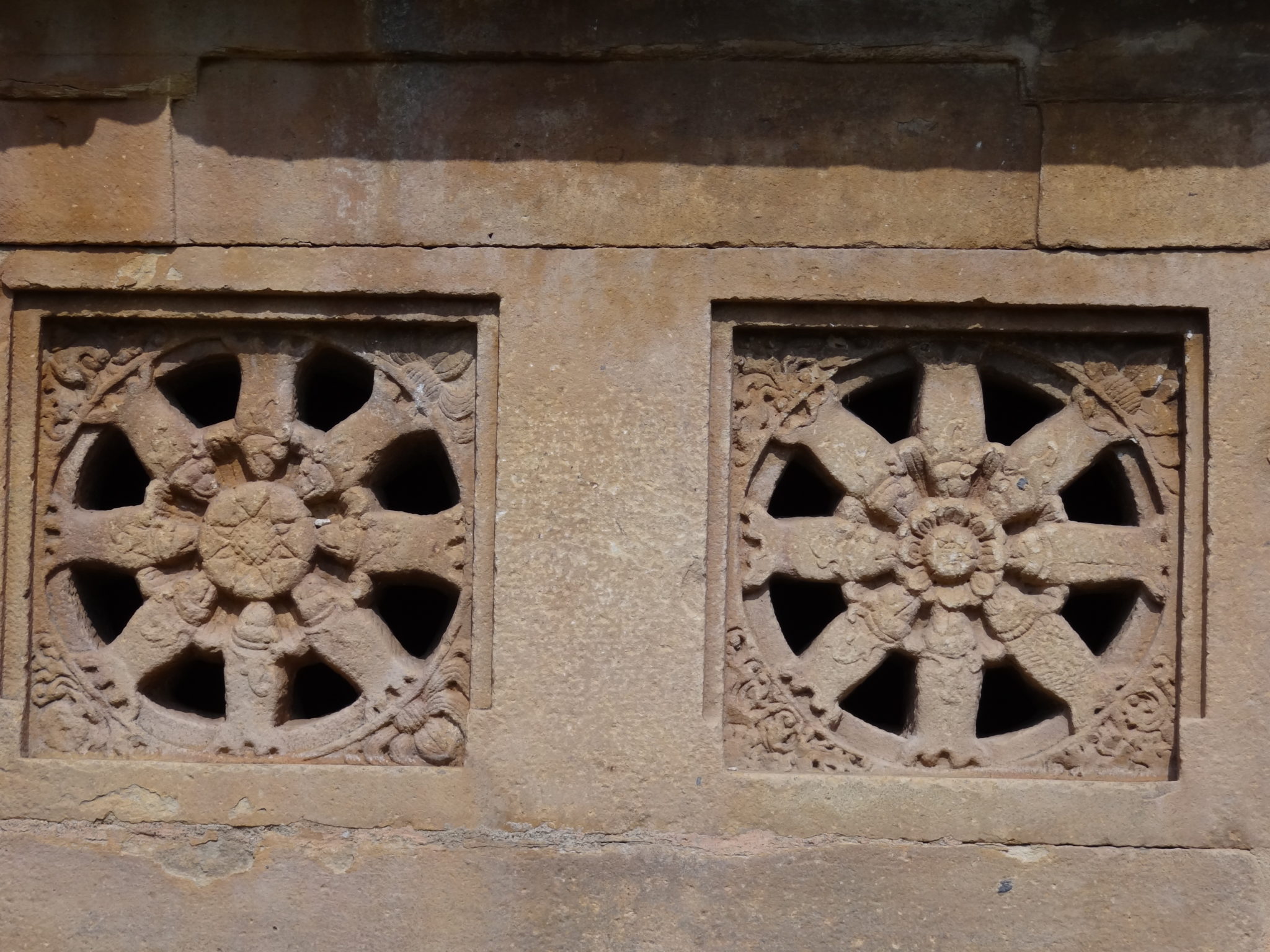 Lad Khan Temple - Latticed WIndows - Ghumakkar - Inspiring travel ...
