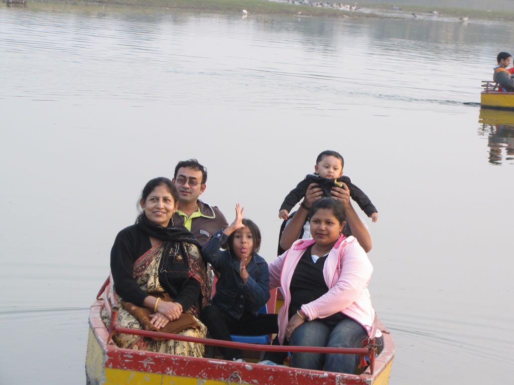 Image 2 - Boat ride - Ghumakkar - Inspiring travel experiences.